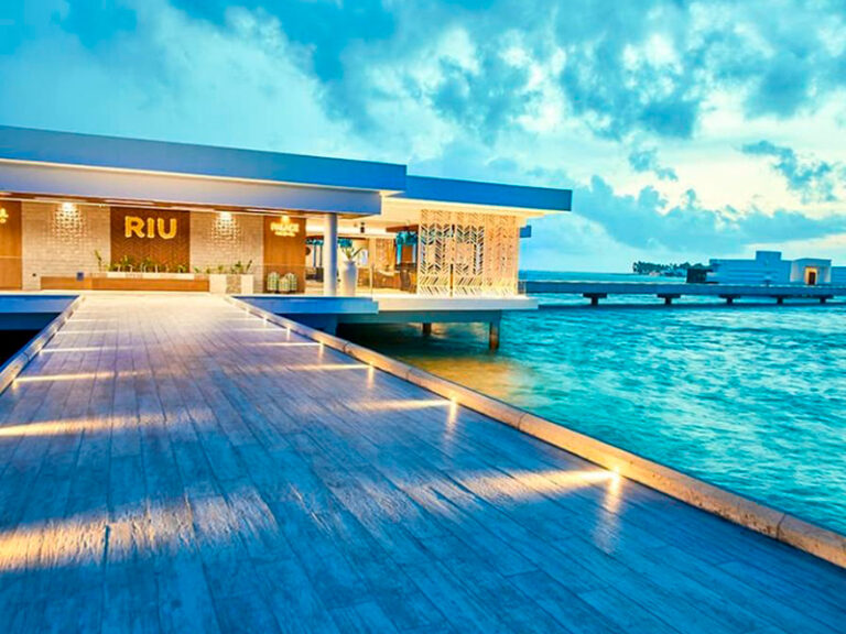 Hotel Riu Atoll: un lugar paradisíaco en Maldivas — KHAMA Hotel
